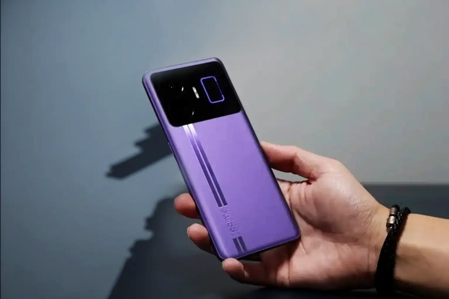 Realme GT5 इस स्मार्टफोन के बारे में जानलो ये सब फीचर्स और स्पेक्स